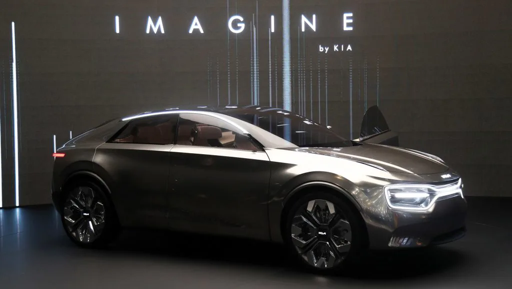 Kia CV EV to Have e GT Porsche Taycan Rivaling with 0 62mph in 3s Korean Car Blog