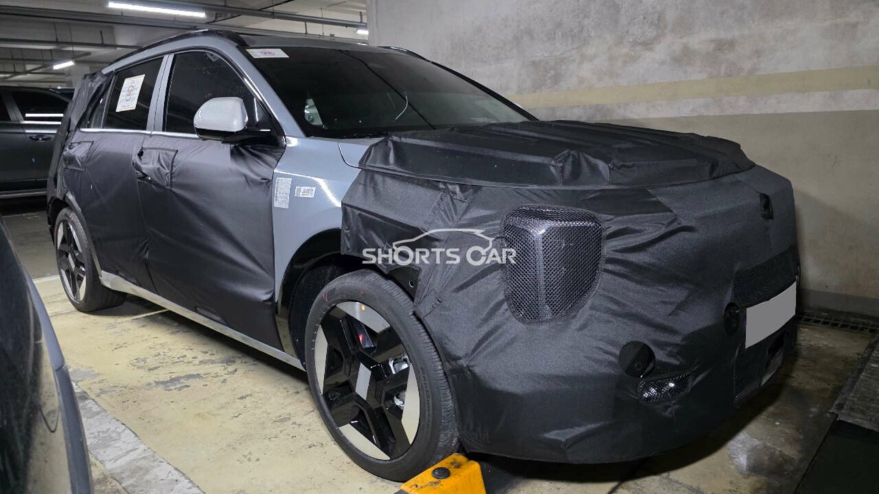 First Spy Photos of the KIA Niro Facelift Surface: What’s New? - Korean ...