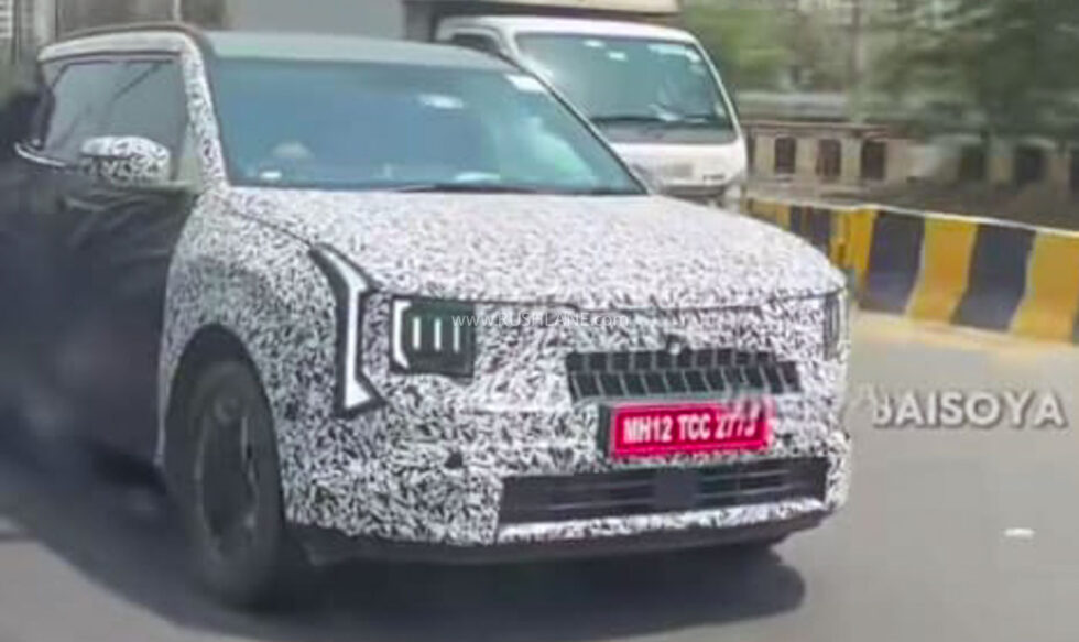 Next-Gen KIA Seltos LED Signature Spotted Undisguised - Korean Car Blog