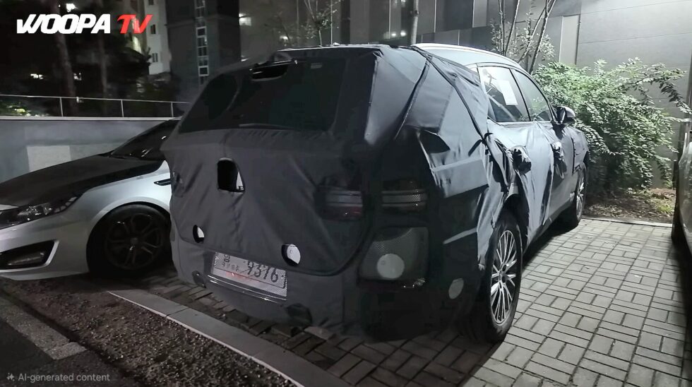 Genesis GV80 Hybrid Could Receive a 2nd Facelift When Launched in 2026 ...